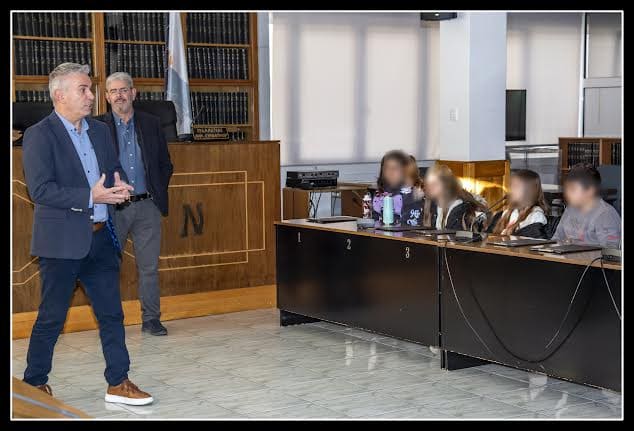 Δημοτικοί σύμβουλοι για μια μέρα έγιναν οι μαθητές του 4ου Δημοτικού ...