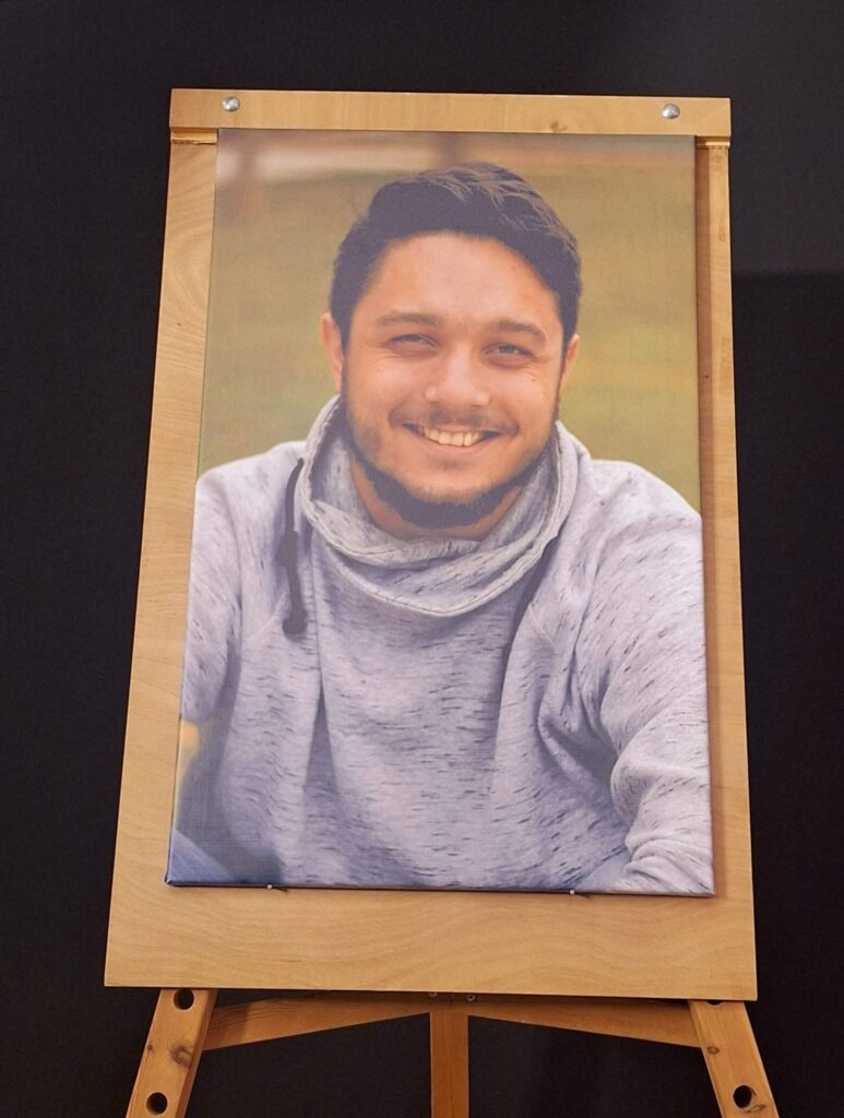 Ο ΝΤΕΝΙΣ ΡΟΥΤΣΙ ήταν και δικό μας παιδί - ΔΗΜΟΣ ΝΙΚΑΙΑΣ ΑΓ.Ι. ΡΕΝΤΗ