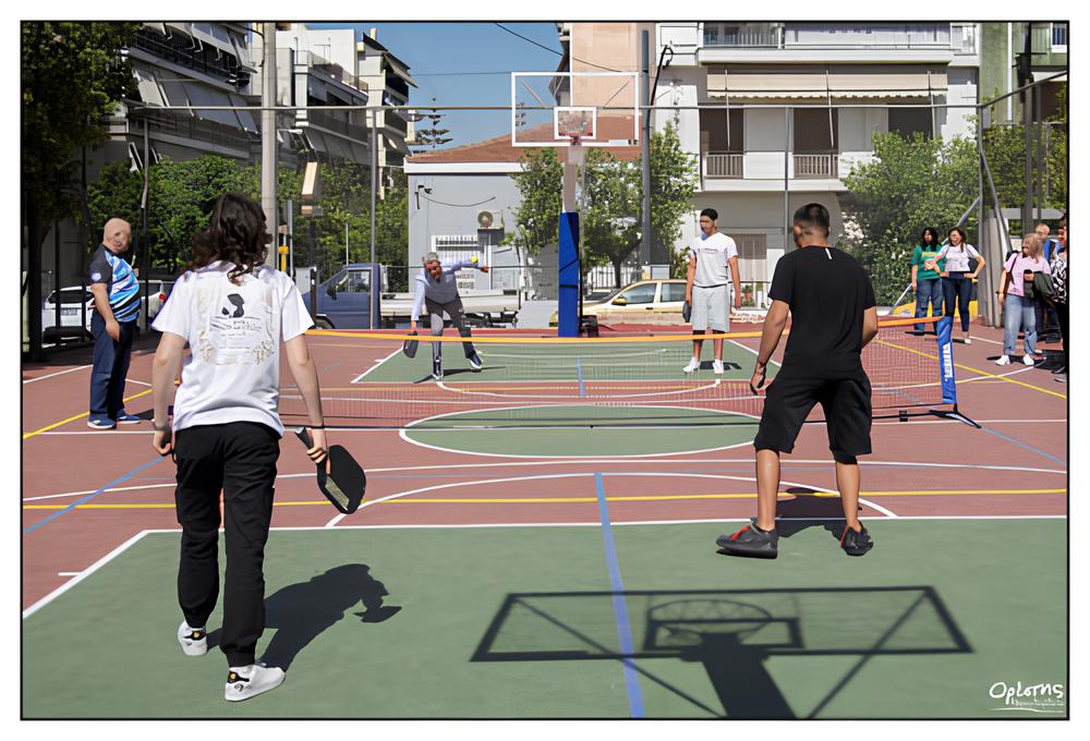 Ανακατασκευασμένο γήπεδο μπάσκετ & 1ο γήπεδο pickleball στο ΓΕΛ Ρέντη ...